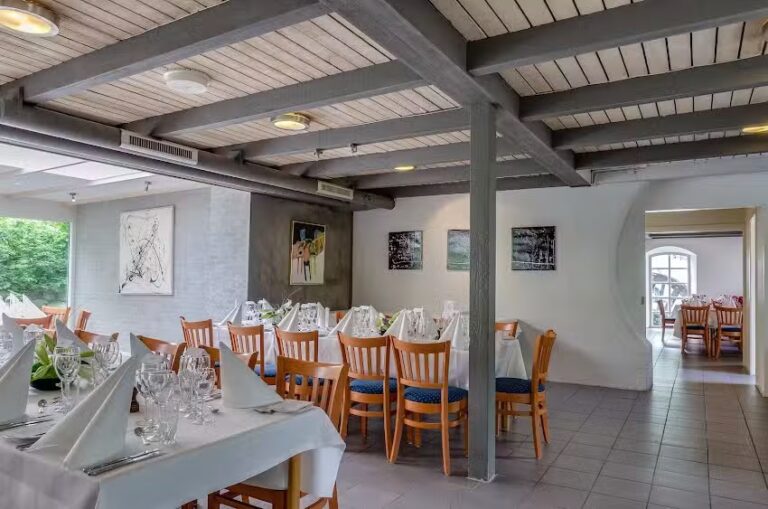 Kollerup Mølle Kro - Restaurant i Hadsten